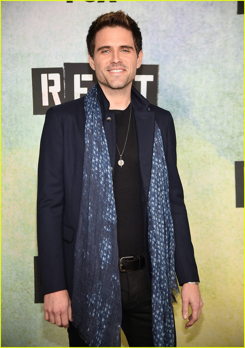 Rent Live's Brennin Hunt Reveals How He Relates to Roger: Photo 4217744 ...