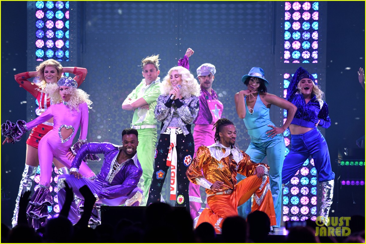 Cher Kicks Off 'Here We Go Again' Tour With Some Epic Outfits!: Photo ...
