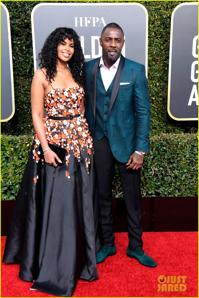 Idris Elba Snaps Selfie with James Bond (aka Daniel Craig) at Golden ...