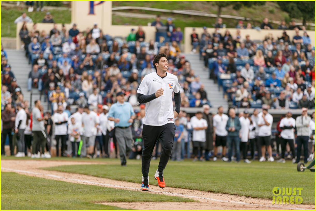 Jamie Foxx, Adam Sandler, Zachary Levi & More Team Up for Celebrity ...