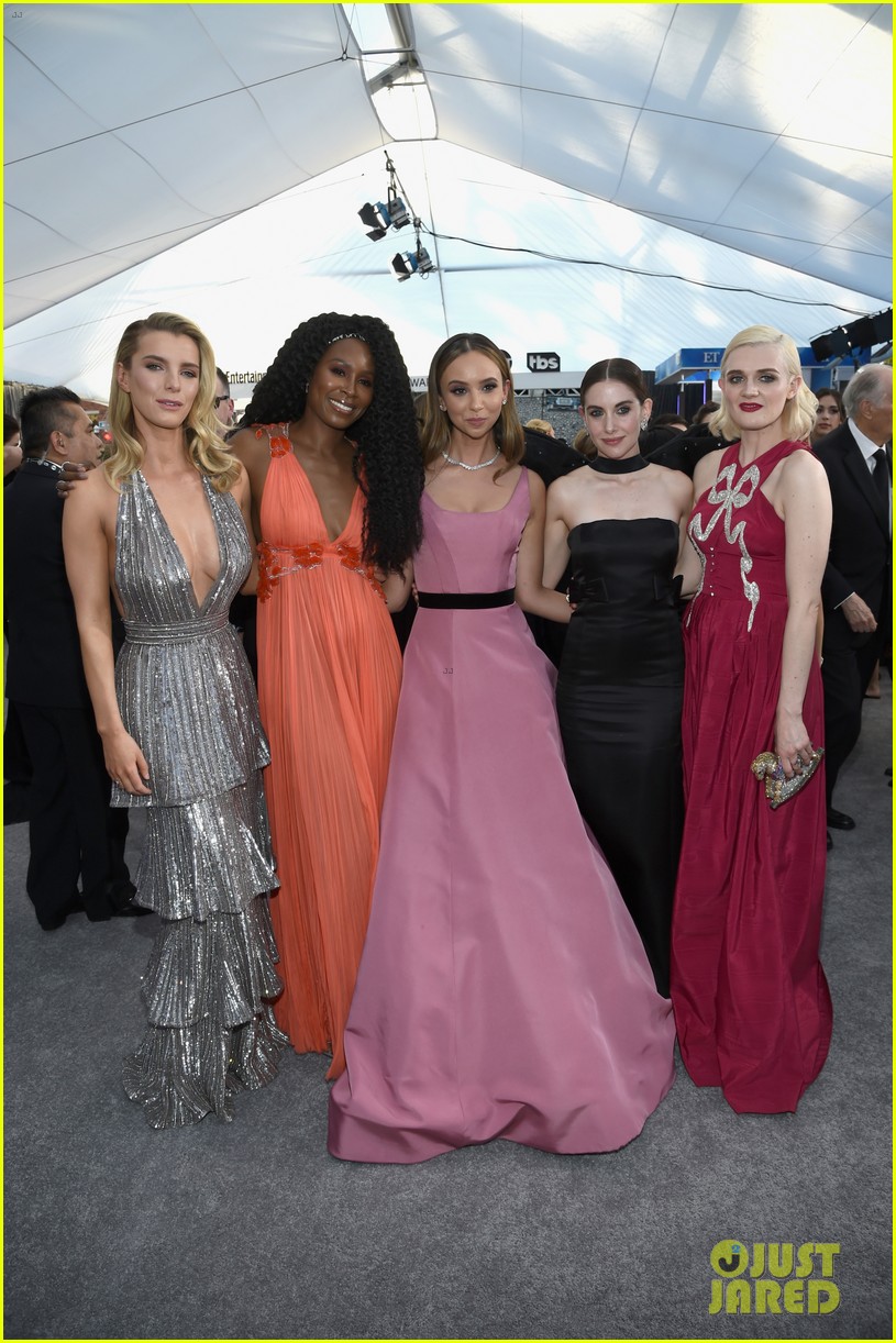 Betty Gilpin & 'Glow' Cast Celebrate at SAG Awards 2019: Photo 4218602 ...