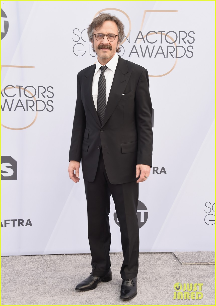 Betty Gilpin & 'Glow' Cast Celebrate at SAG Awards 2019: Photo 4218612 ...