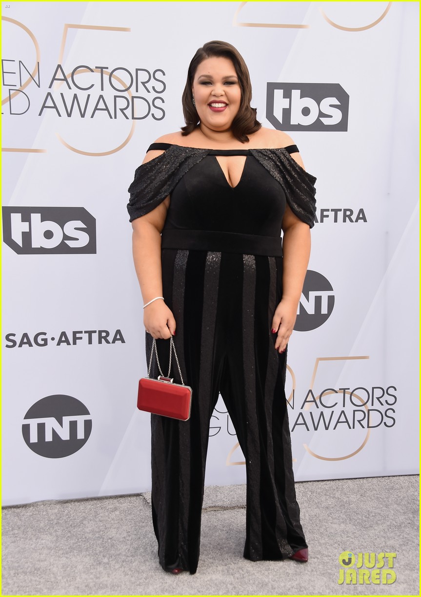 Betty Gilpin & 'Glow' Cast Celebrate at SAG Awards 2019: Photo 4218638 ...