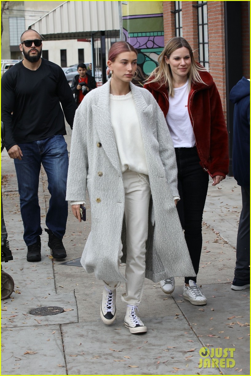 Hailey Bieber Shares Sneak Peek at New Season of 'Drop The Mic': Photo ...