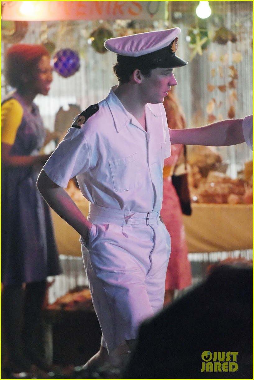 Josh O'Connor Gets Into Character as Prince Charles While Filming 'The ...