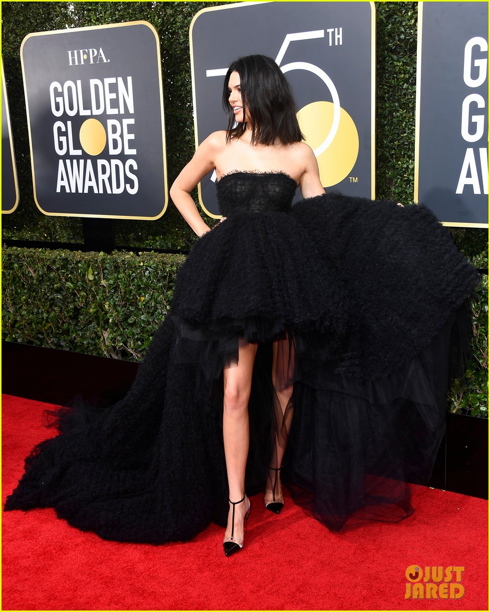 Kendall Jenner's Big Announcement is She's Proactiv's New Face: Photo ...