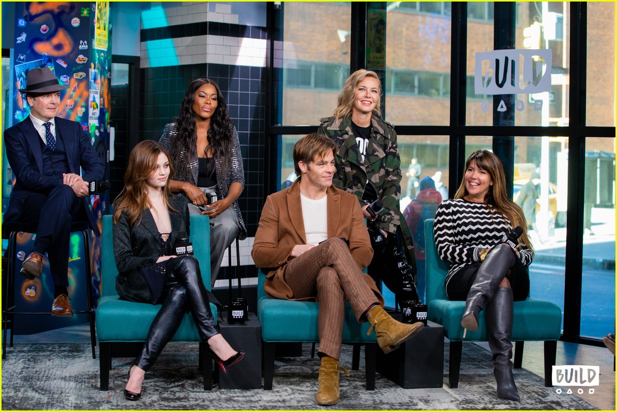 Chris Pine Talks About His Role Research for 'I Am the Night': Photo ...