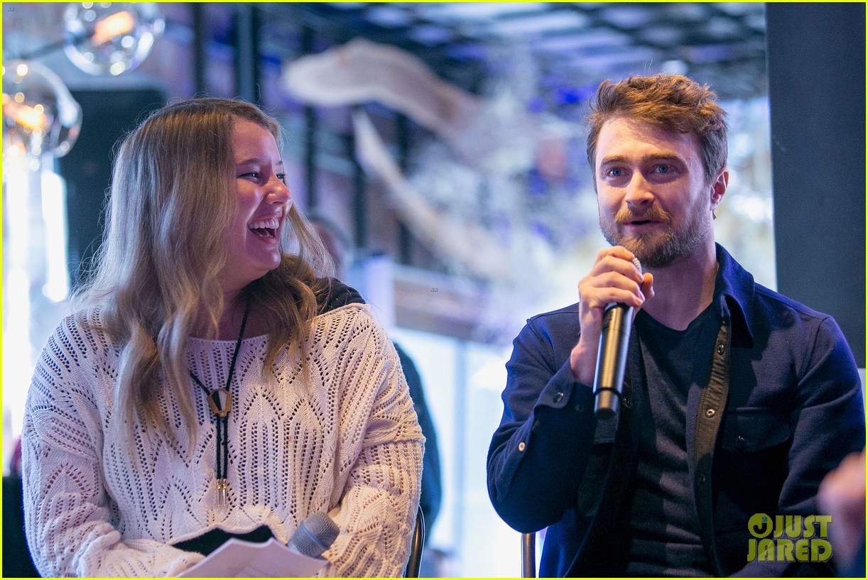 Daniel Radcliffe Calls Out Tom Brady: 'Take that MAGA Hat Out Your ...