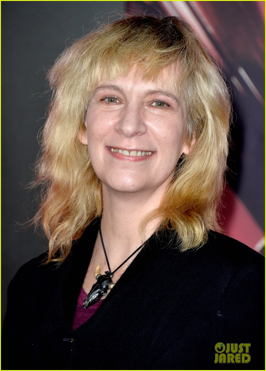 Ryan Murphy Reveals 10 Actors Joining Sarah Paulson in Netflix's ...