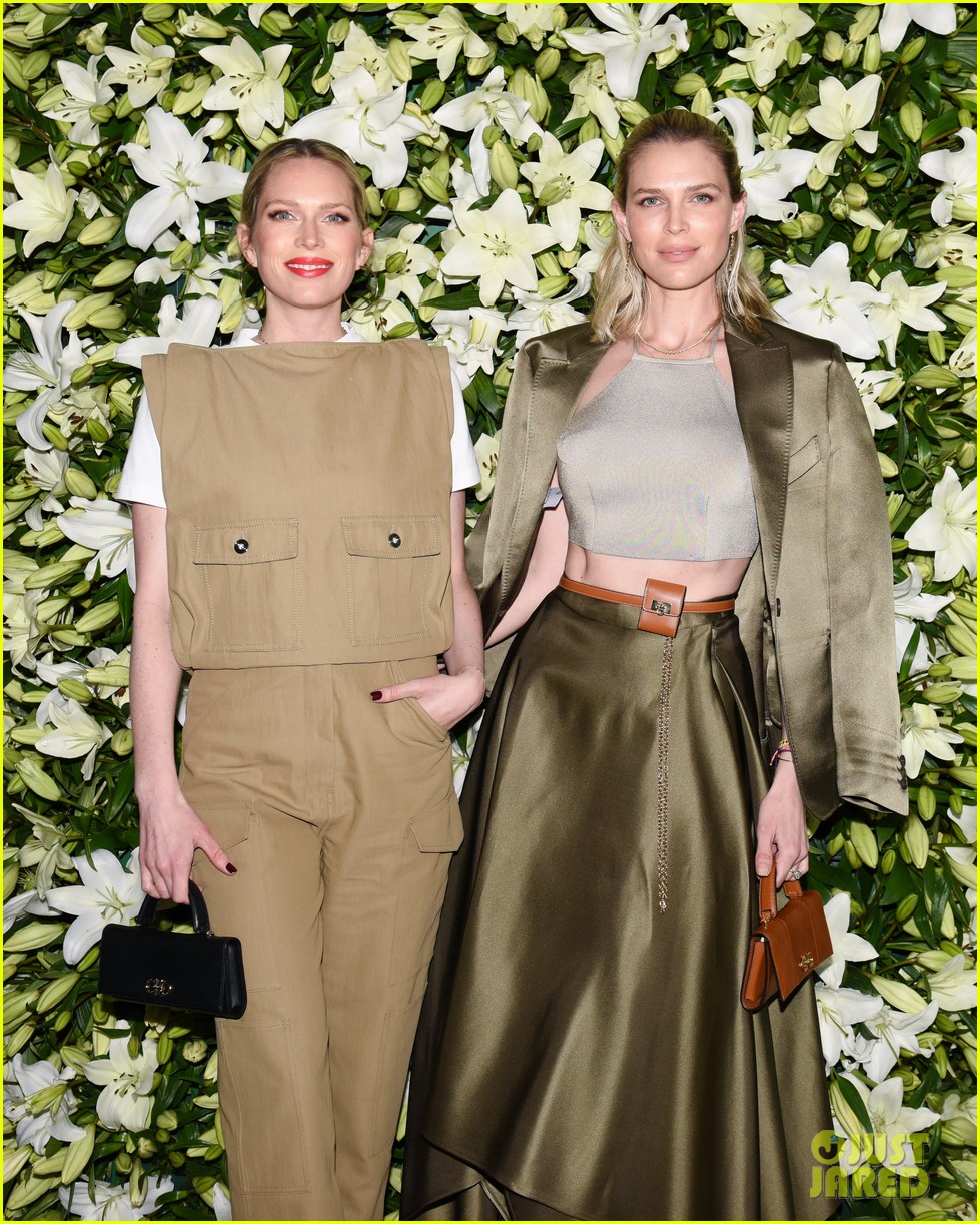 Julia Roberts, Kathryn Newton & More Help Honor Lucas Hedges at WSJ ...