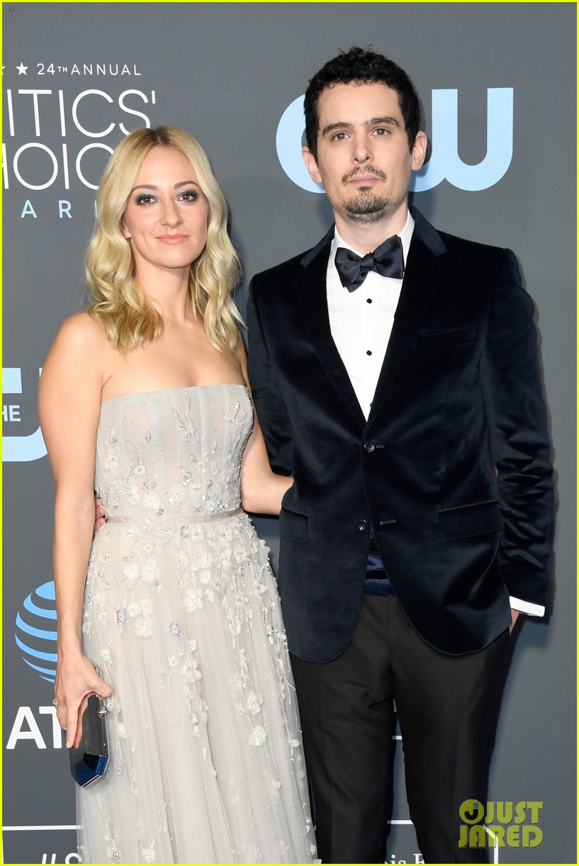 Ryan Gosling Joins 'First Man' Cast at Critics' Choice Awards 2019 ...