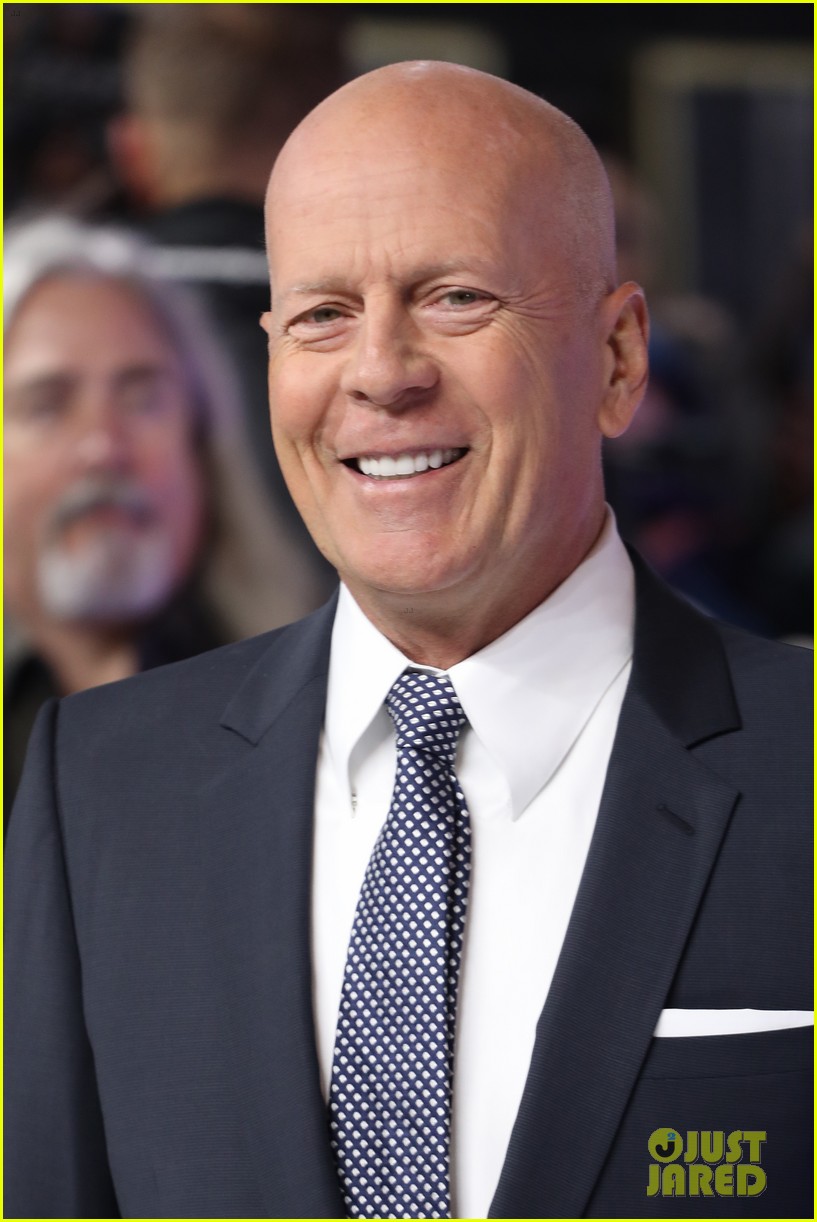 Sarah Paulson, James McAvoy, & 'Glass' Co-Stars Premiere Movie in ...