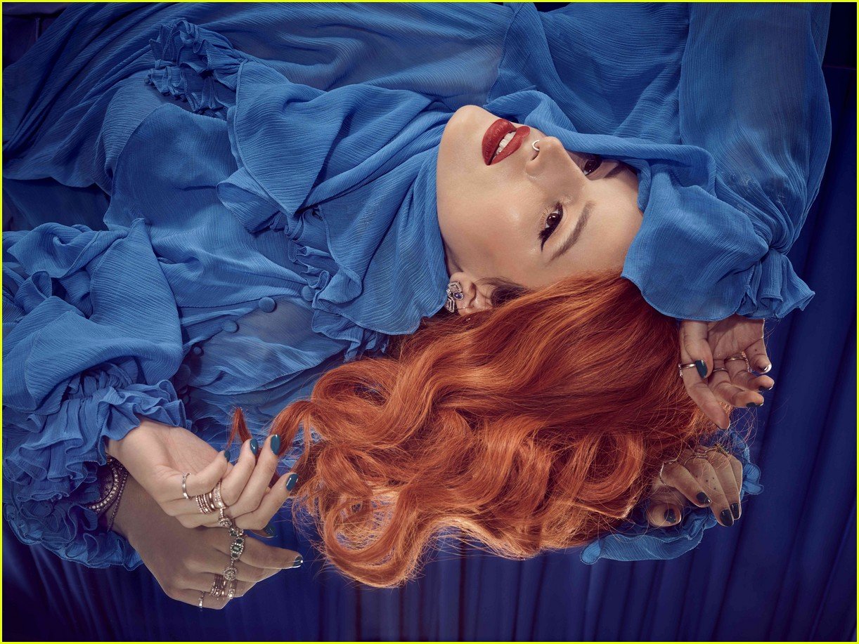 Bella Thorne Opens Up About Her Open Relationship with Mod Sun & Tana ...