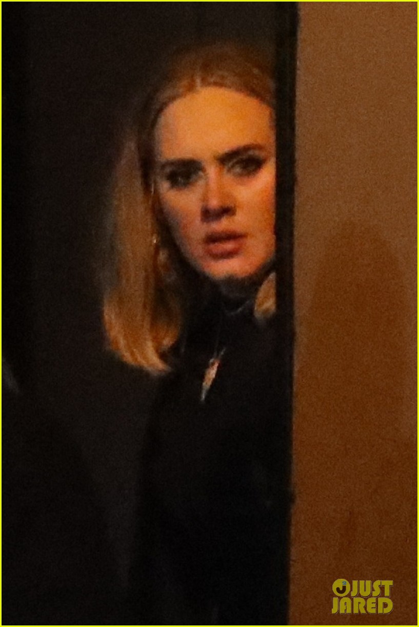 Adele Photographed in Rare Appearance Out at Jay-Z & Beyonce's Oscars ...