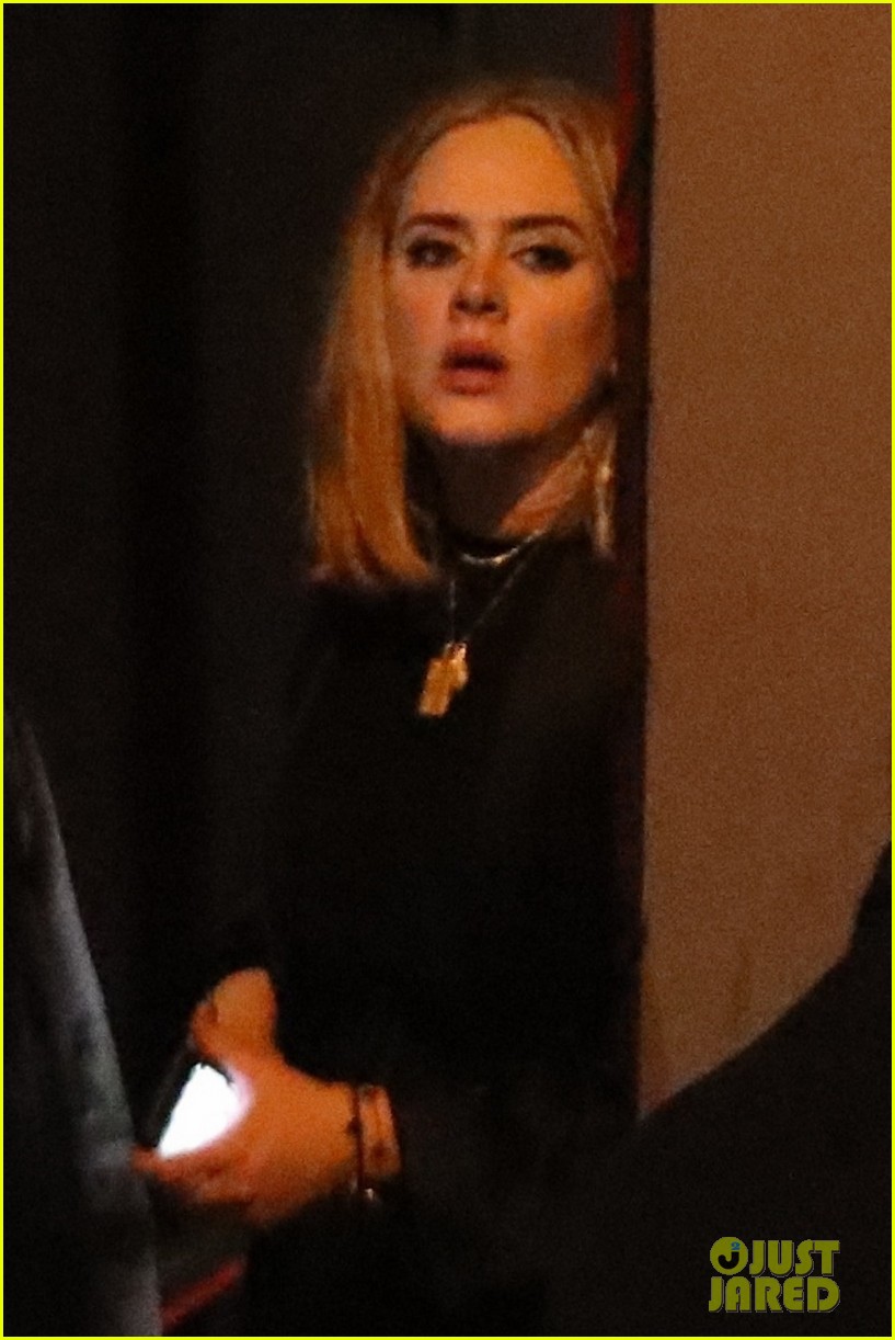 Adele Photographed in Rare Appearance Out at Jay-Z & Beyonce's Oscars ...