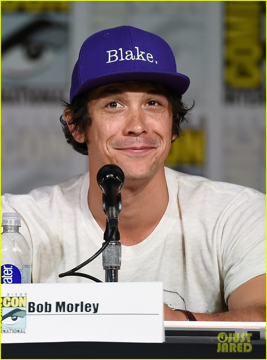 Emily Bett Rickards - Emily Bett Rickards Celebration Thread #31 - Fan ...