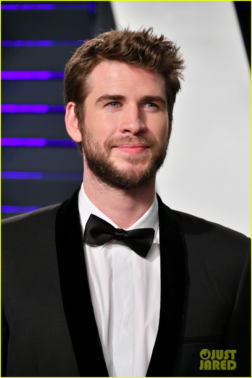 Miley Cyrus & Liam Hemsworth Arrive in Style for Vanity Fair's Oscars ...