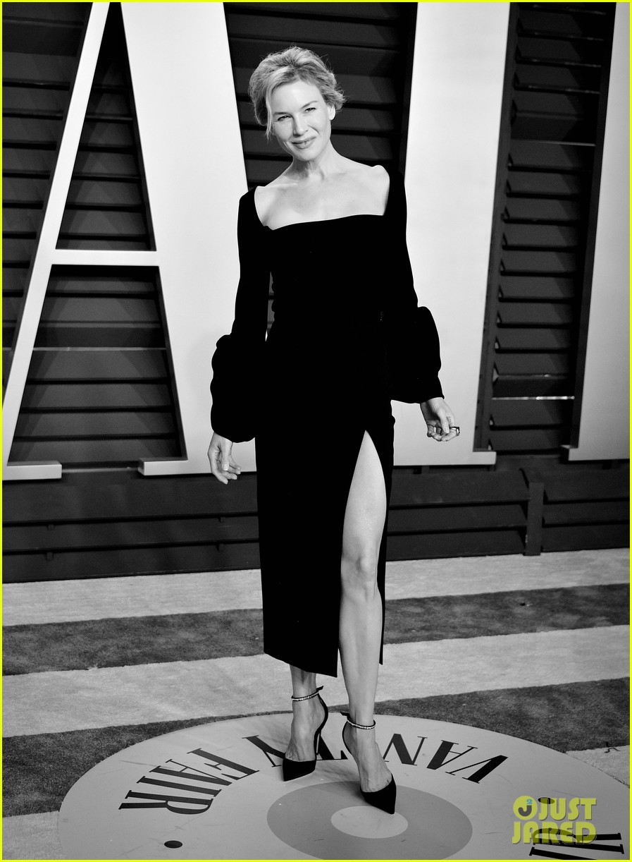 Isla Fisher & Renee Zellweger Get Glam for Vanity Fair's Oscars Party ...