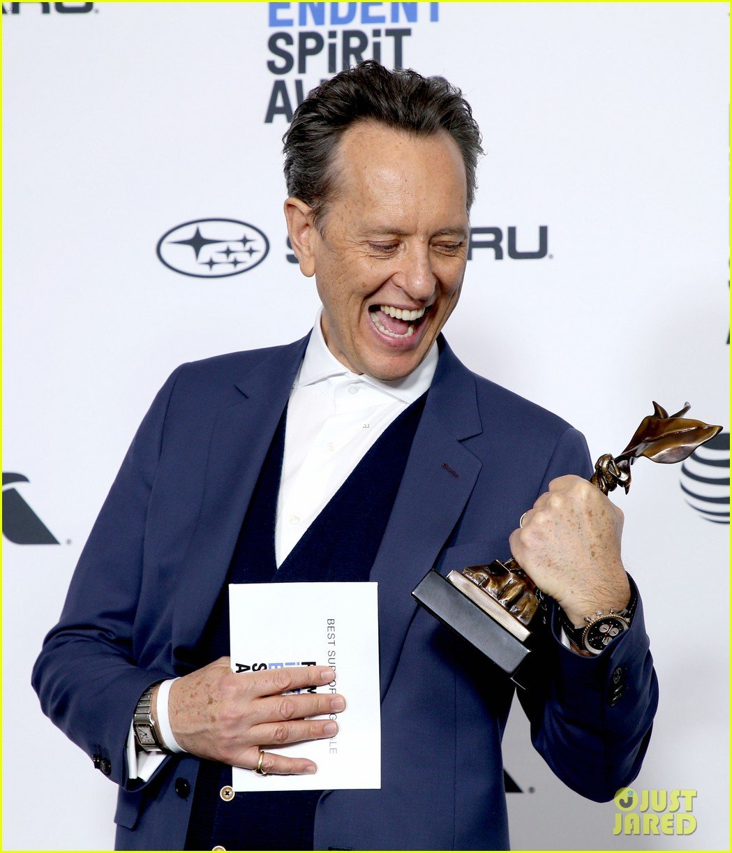 Richard E. Grant Wins Best Supporting Male at Spirit Awards 2019 ...