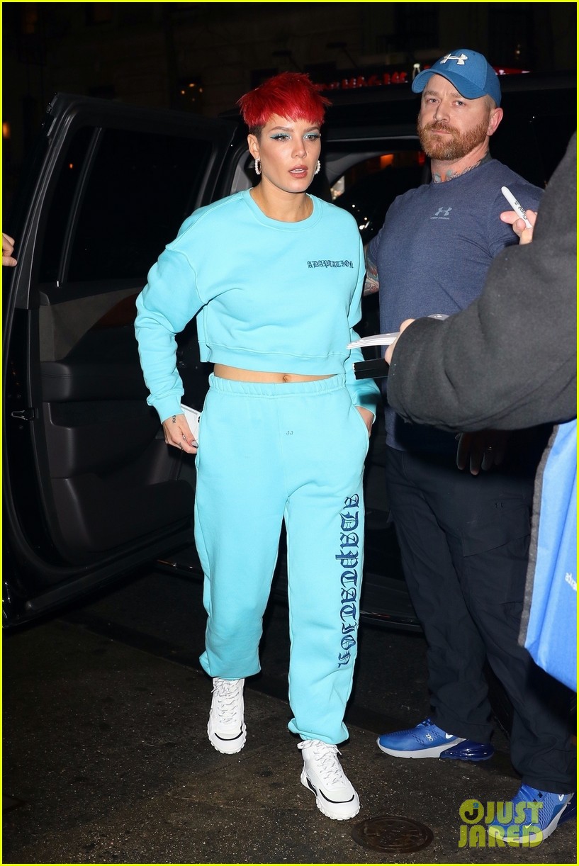 Halsey Debuts Fiery Red Hair Ahead of 'SNL' Hosting Duties!: Photo ...