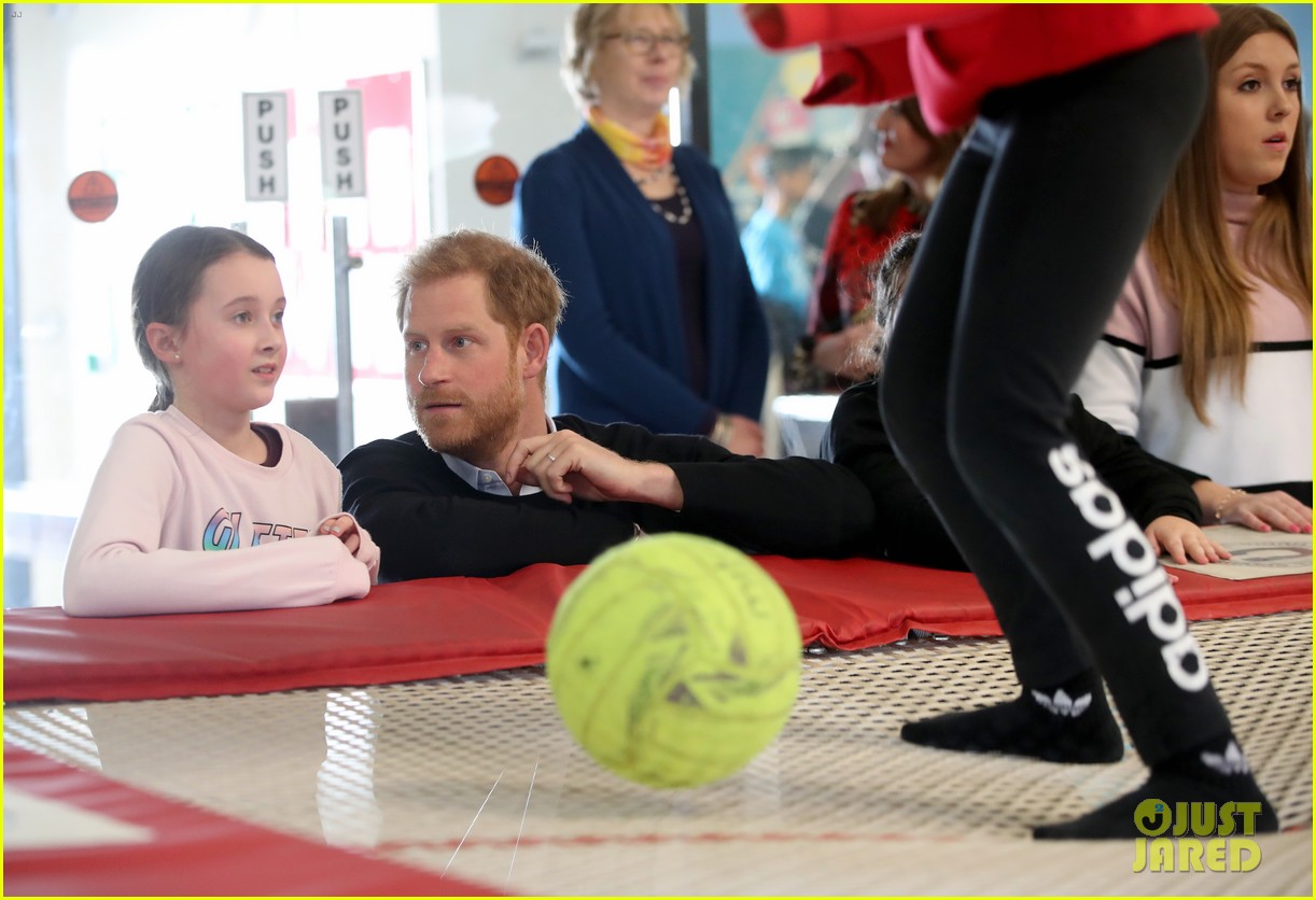 Prince Harry Meets With Students for Fit & Fed Initiative!: Photo ...