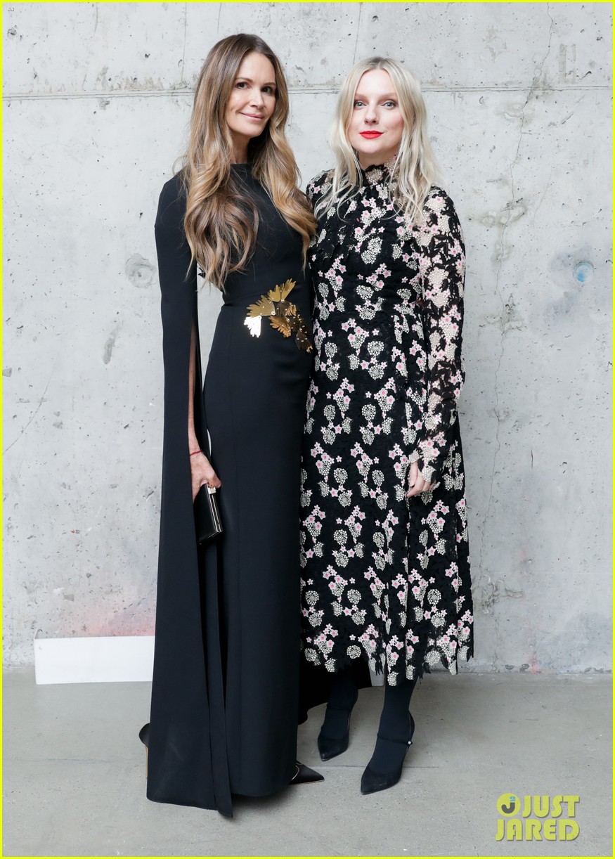 Hugh Jackman Helps Honor Elle Macpherson at American Australian Arts ...