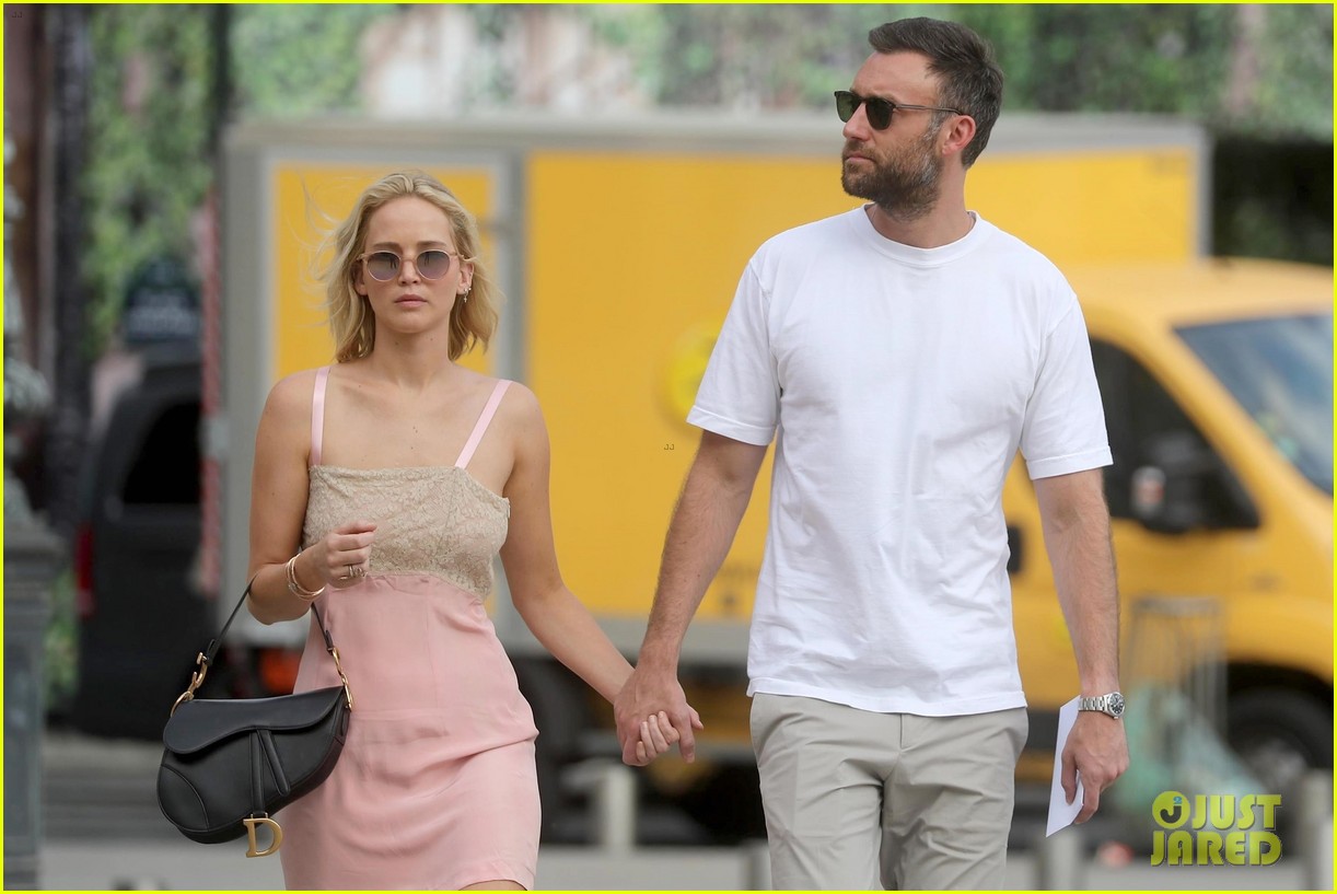 Jennifer Lawrence Is Engaged to Cooke Maroney, Rep Confirms!: Photo ...