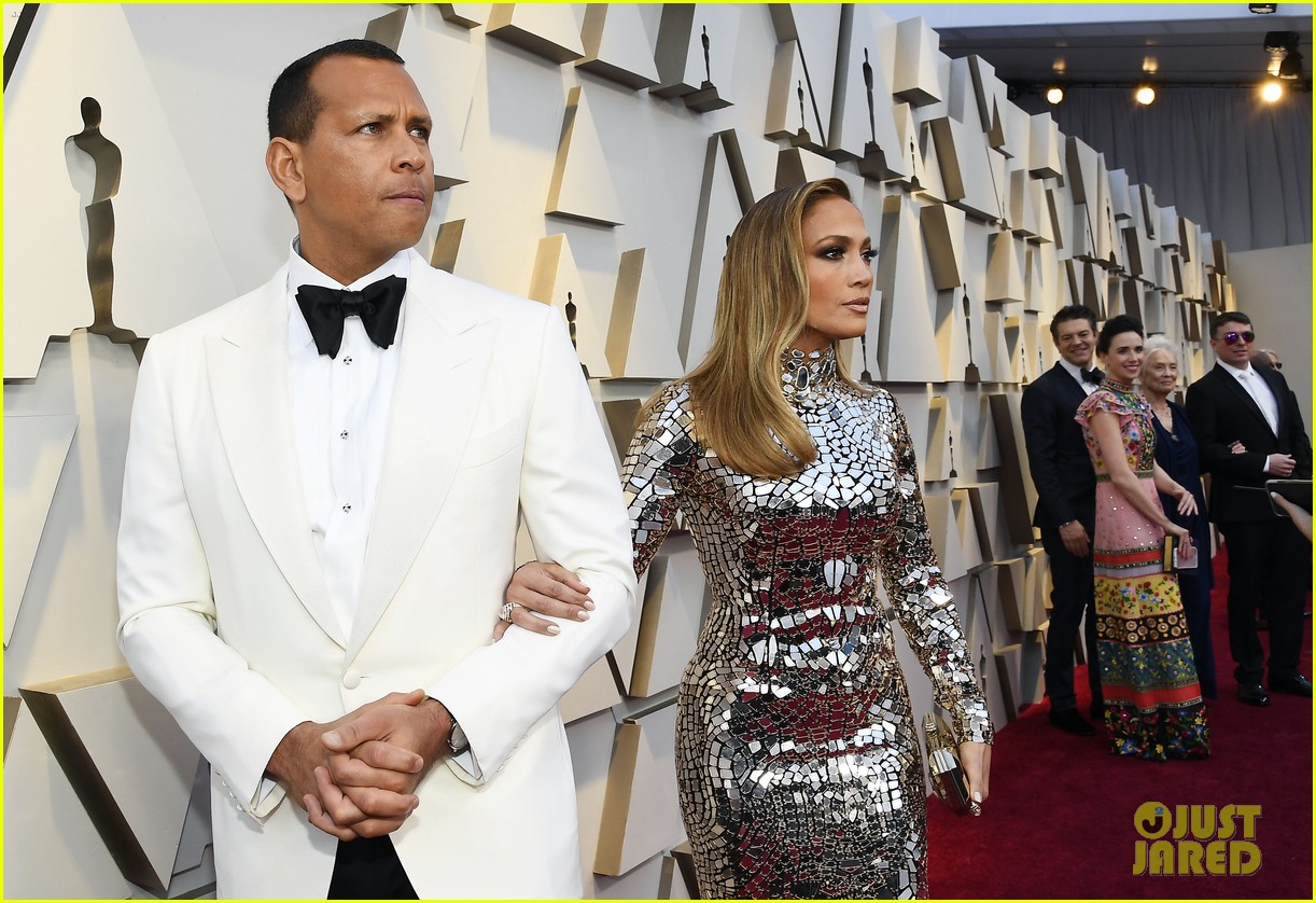 Jennifer Lopez & Alex Rodriguez Make One Hot Couple at Oscars 2019 ...