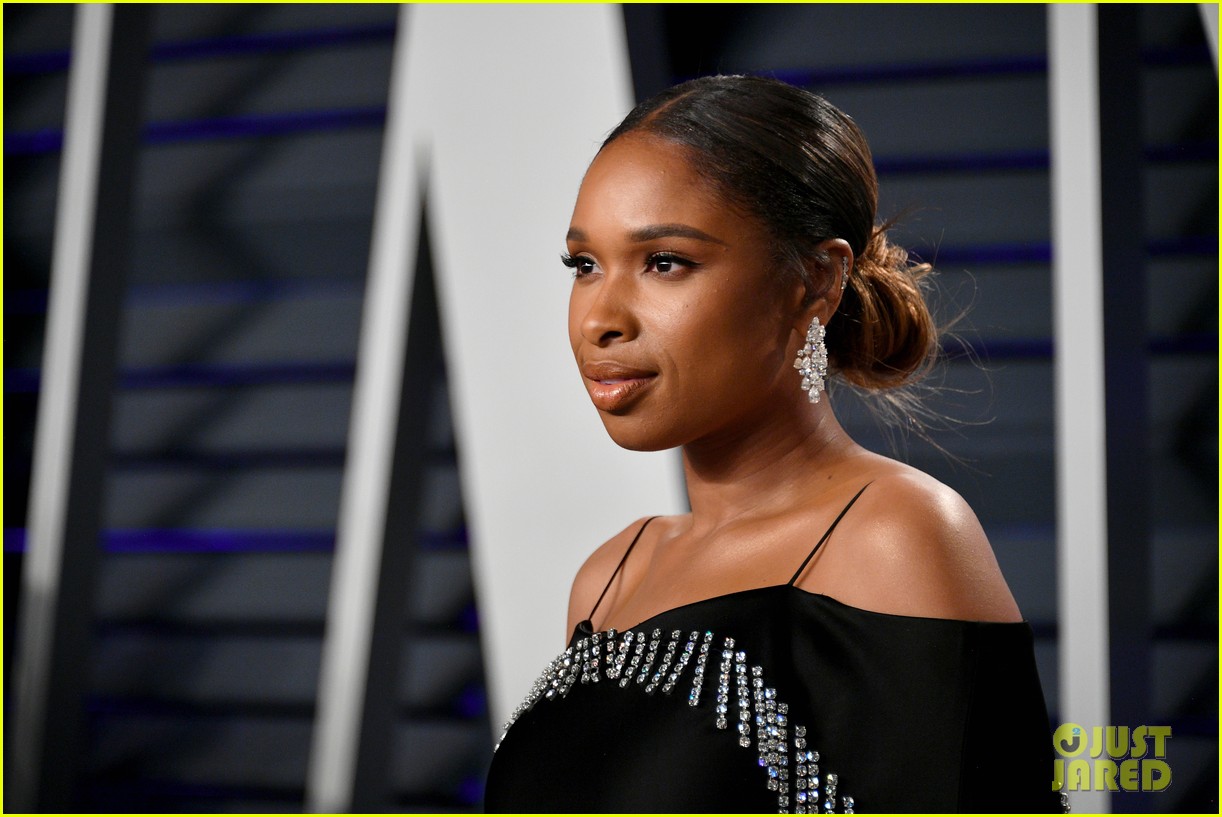 Kacey Musgraves and Jennifer Hudson Switch Up Their Looks for Vanity ...