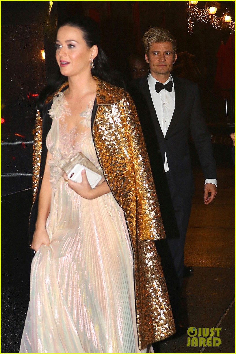 Katy Perry & Orlando Bloom: Engaged on Valentine's Day!: Photo 4239479 ...