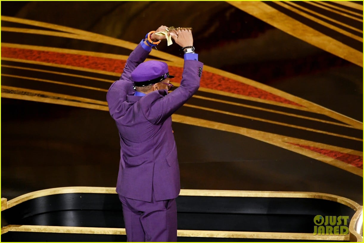 Spike Lee Celebrates First Oscars Win With Samuel L. Jackson! : Photo ...