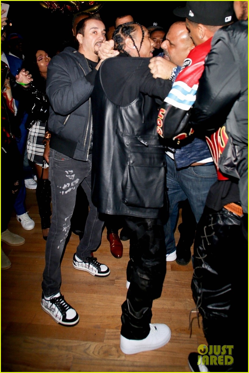 Tyga Gets Forcibly Kicked Out of Floyd Mayweather's Birthday Party in ...