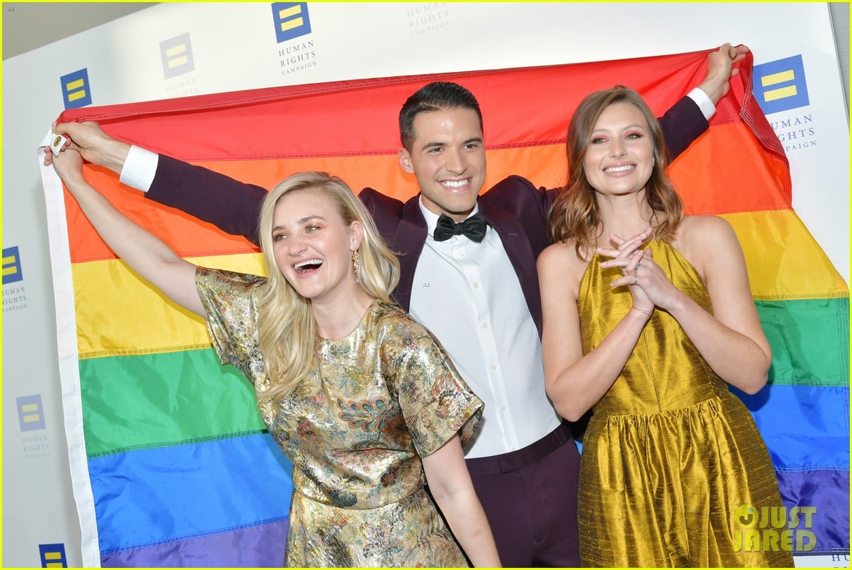 Aly & AJ Michalka Show Their Support at Human Rights Campaign Dinner ...