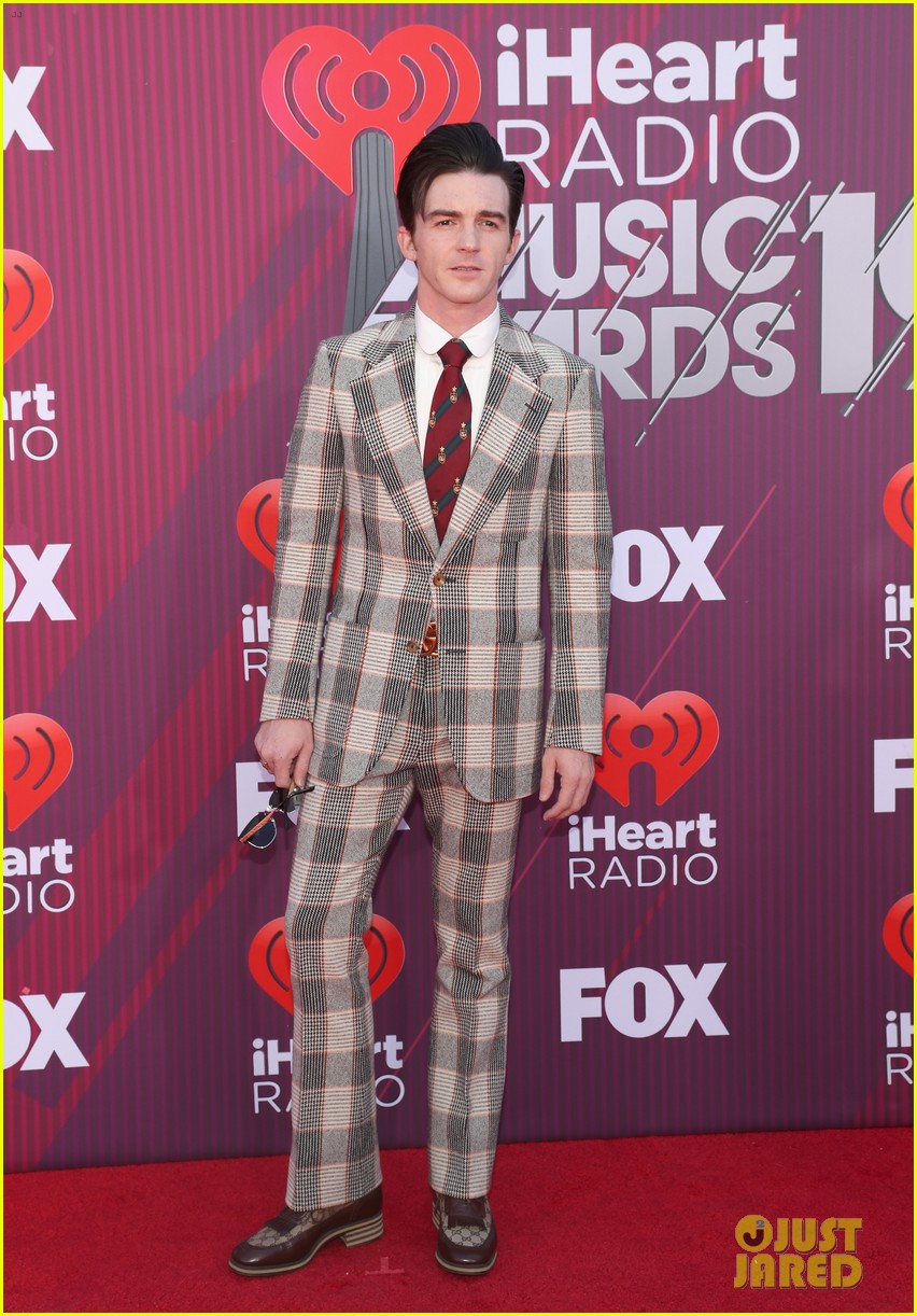 Drake Bell Sports Plaid Suit for iHeartRadio Music Awards 2019: Photo ...