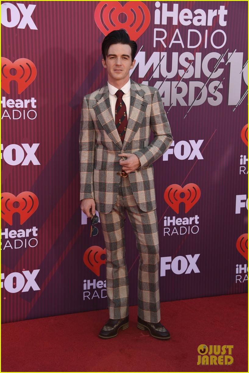 Drake Bell Sports Plaid Suit for iHeartRadio Music Awards 2019: Photo ...