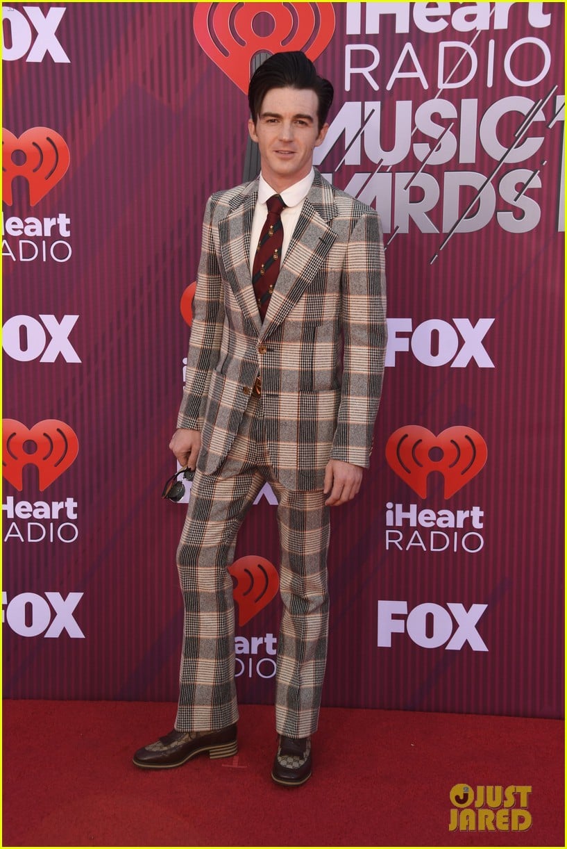 Drake Bell Sports Plaid Suit for iHeartRadio Music Awards 2019: Photo ...