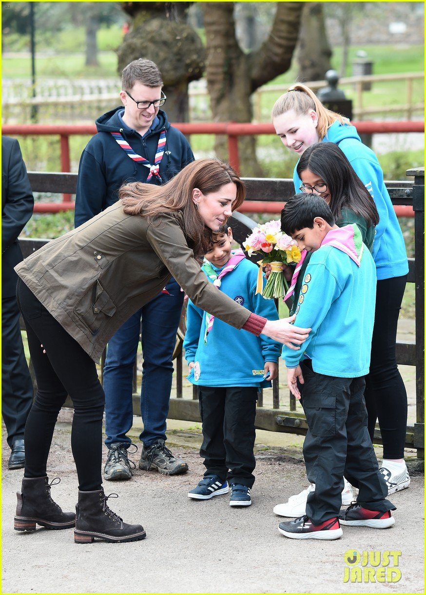 Photo: kate middleton scouts early years 06 | Photo 4263810 | Just ...