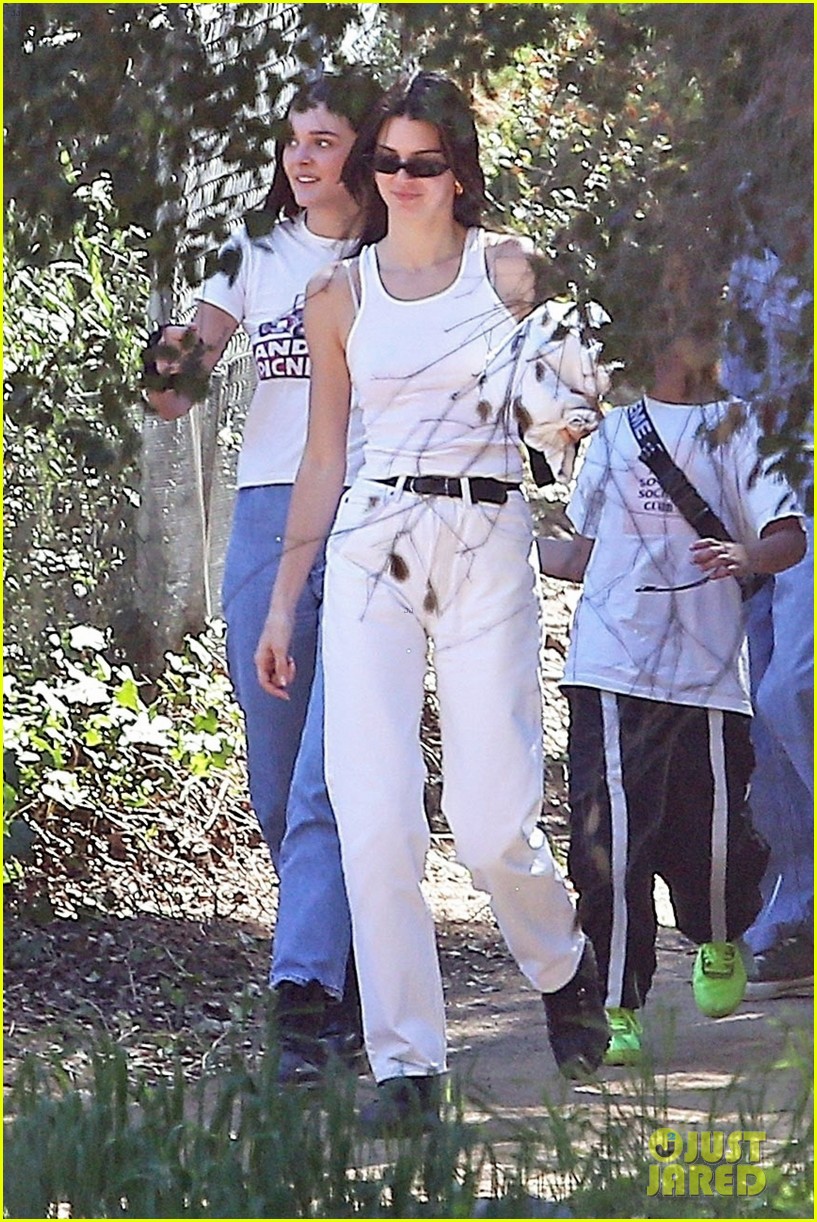 Kardashian-Jenners Attend Kanye West's Church Service in L.A.: Photo ...