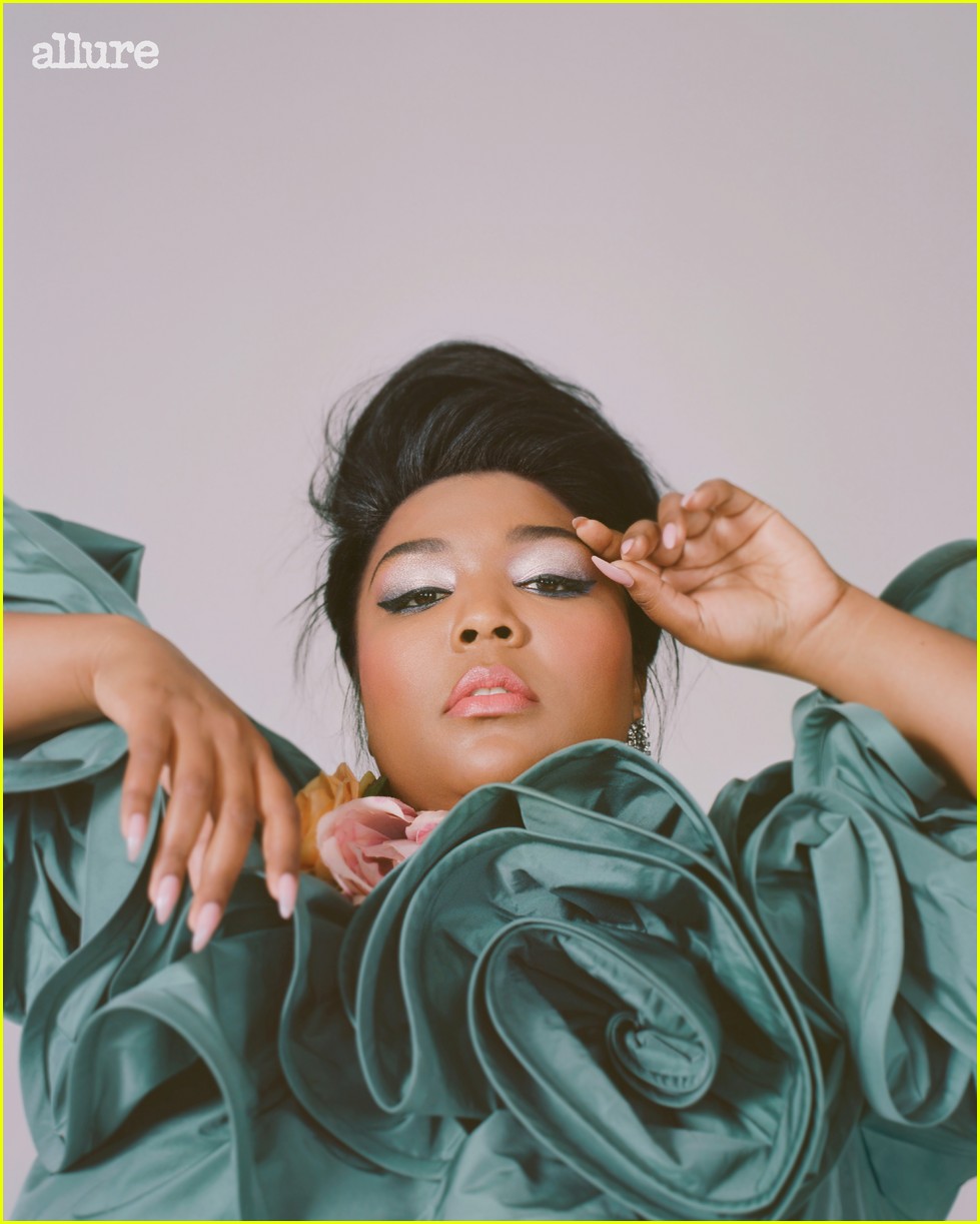 Lizzo Wants People To Feel Closeness With Her Music: Photo 4258350 ...