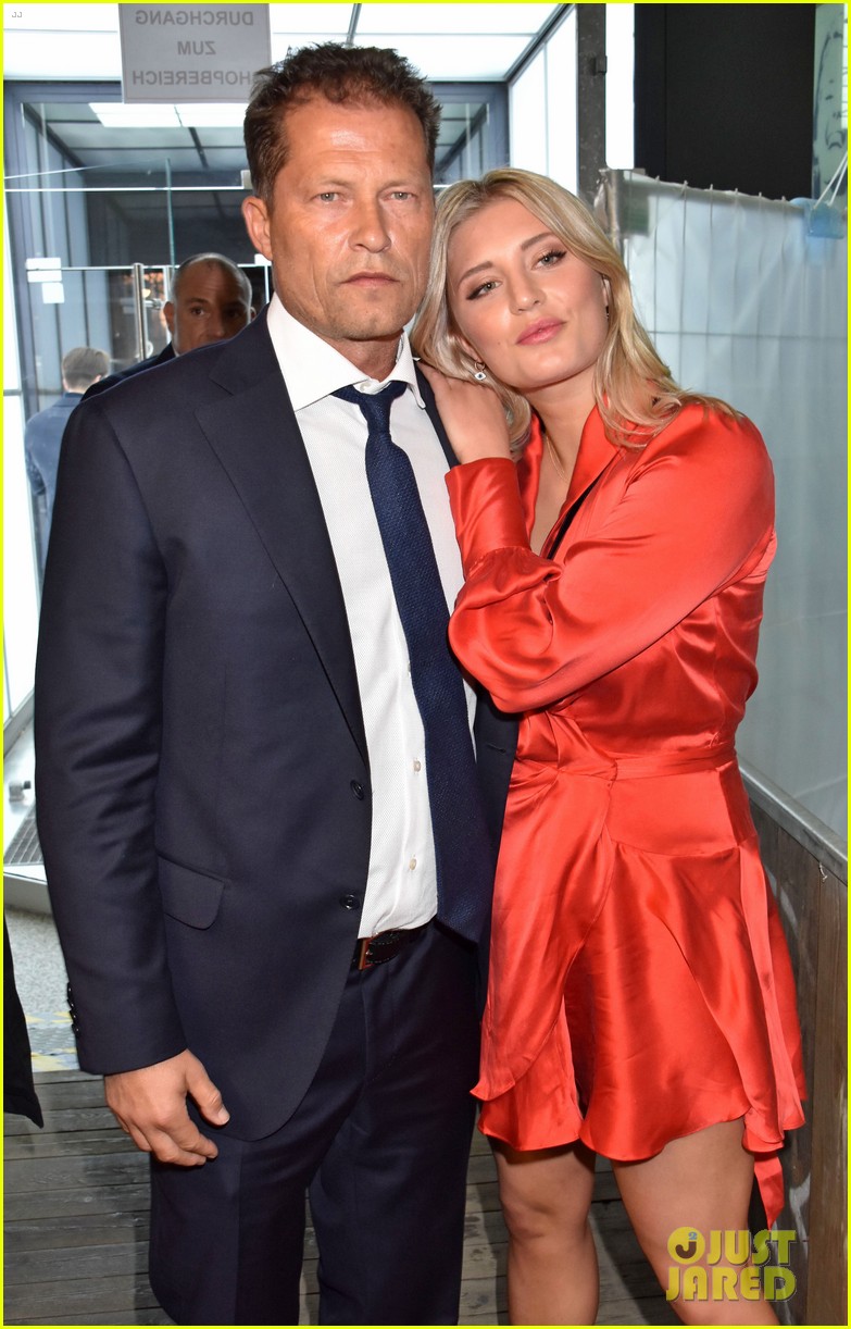 Emily Mortimer & Til Schweiger Make 'Head Full of Honey' Premiere A ...