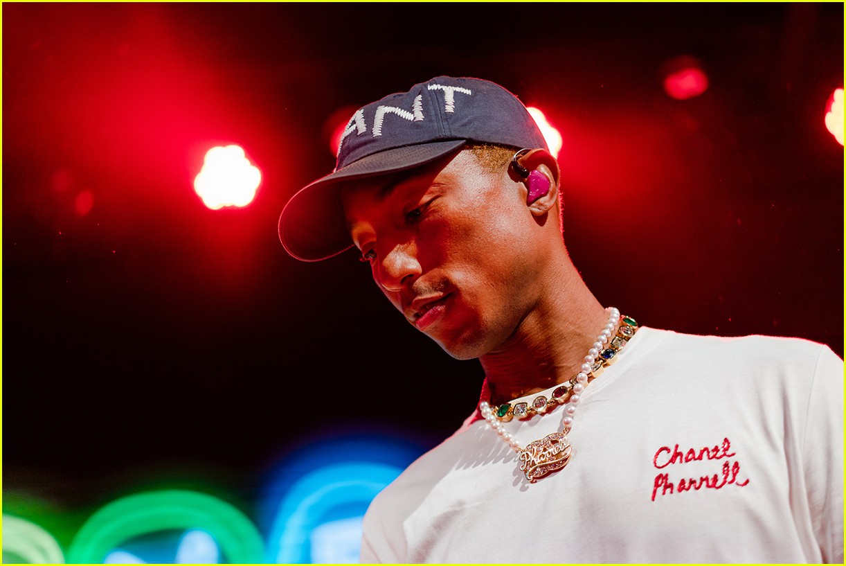 Pharrell Williams Parties With BLACKPINK's Jennie at Launch of Chanel ...