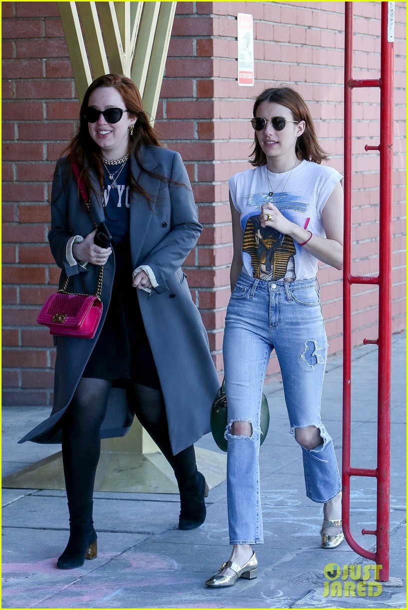 Emma Roberts Meets Up with a Friend for Lunch: Photo 4258514 | Emma ...