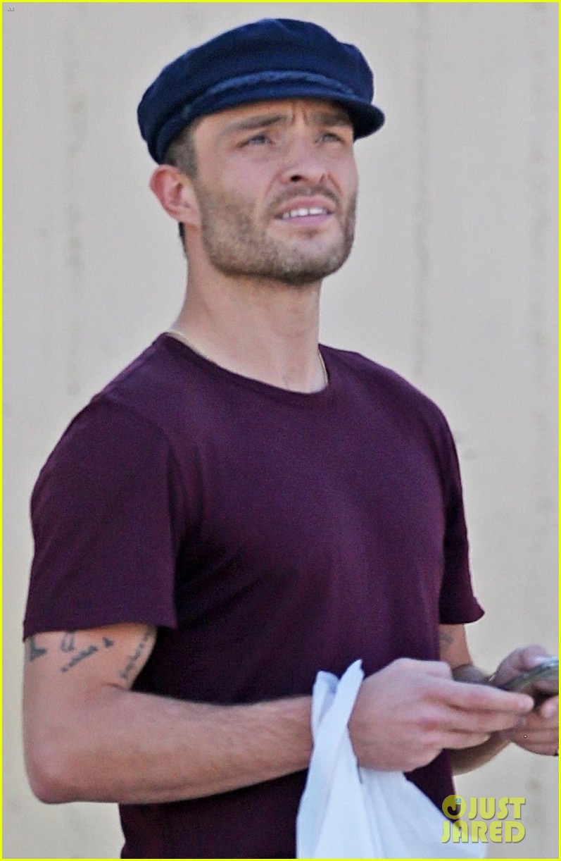 Ed Westwick is All Smiles at Lunch in L.A.: Photo 4258091 | Ed Westwick ...