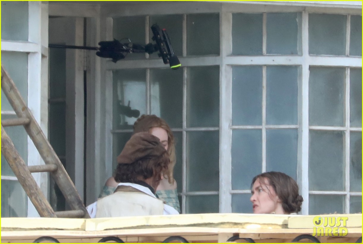 Kate Winslet & Saoirse Ronan Argue with a Window Cleaner on 'Ammonite ...