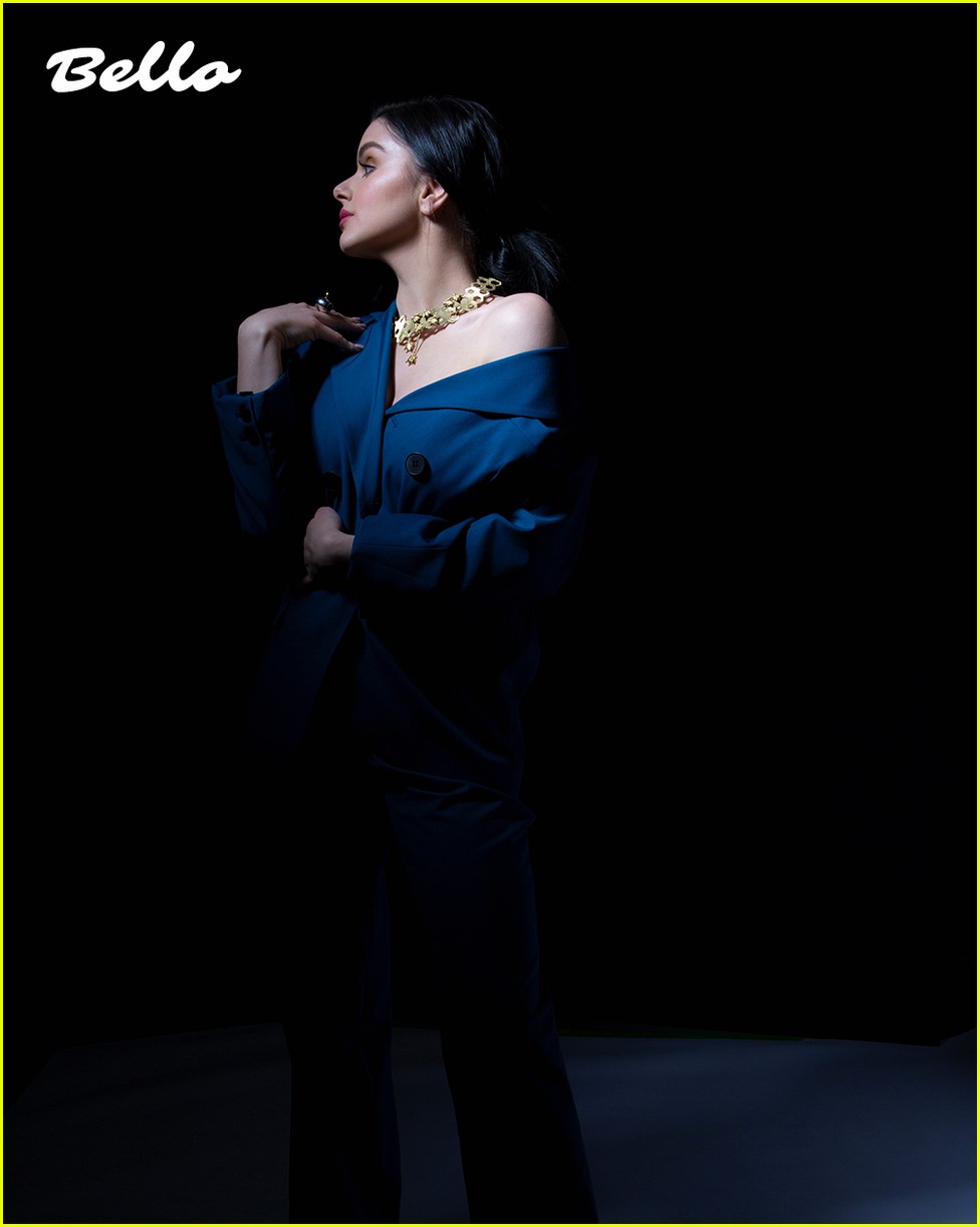 Ariel Winter Pays Homage to Karl Lagerfeld in New Cover Shoot : Photo ...