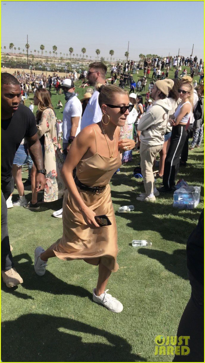 Hailey Bieber Joins Kardashian-Jenners at Kanye West's 'Sunday Service ...