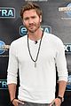 Chad Michael Murray's Wife Sarah Roemer Joins Him for 'Extra' Interview ...