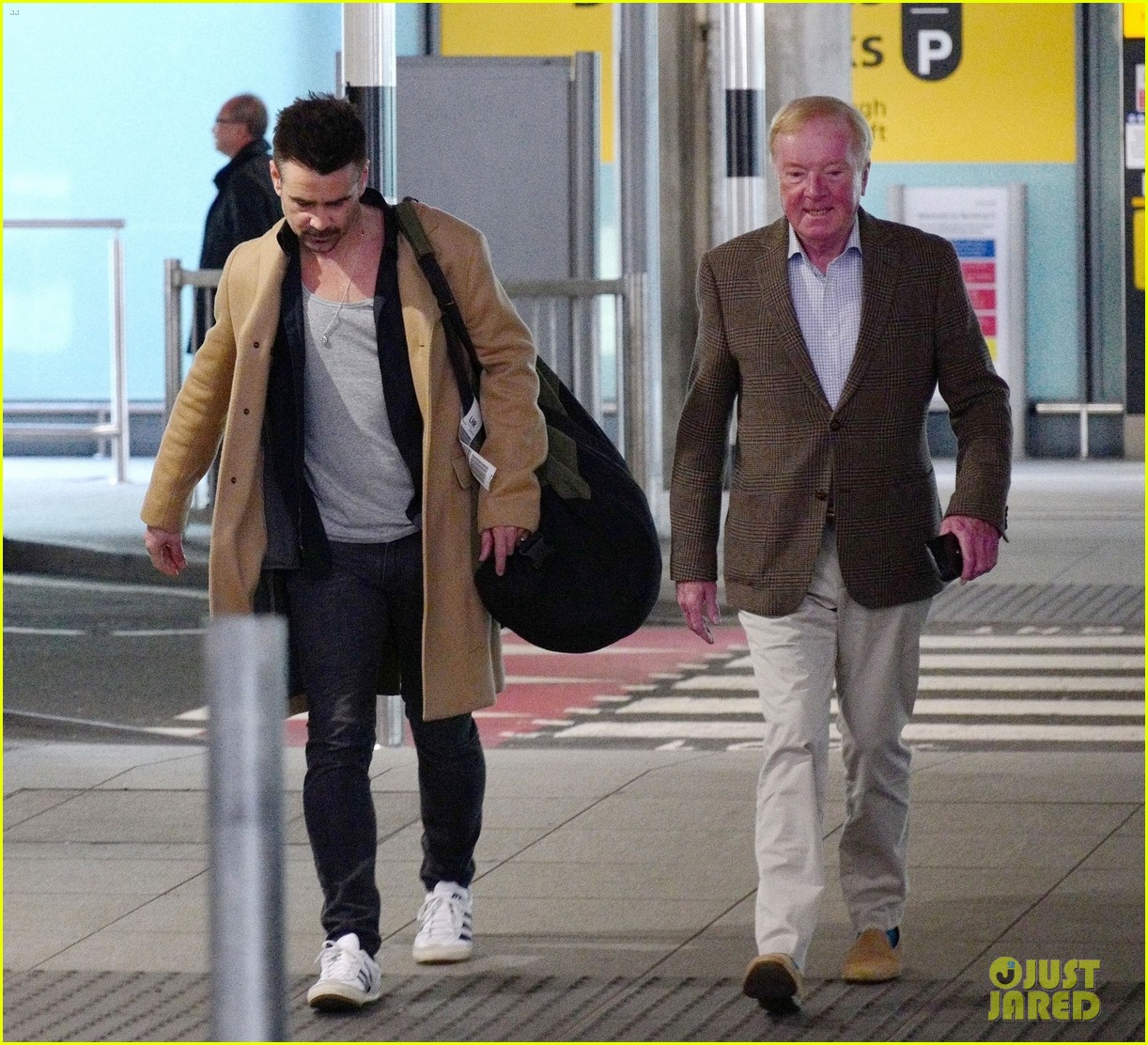 Colin Farrell Arrives in London After Promoting 'Dumbo' in LA: Photo ...