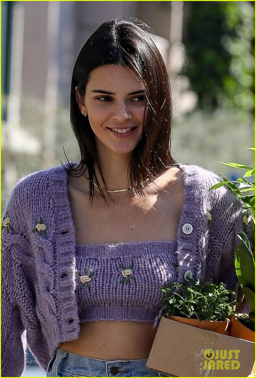 Hailey Bieber & Kendall Jenner Show Off Their Style After Morning ...