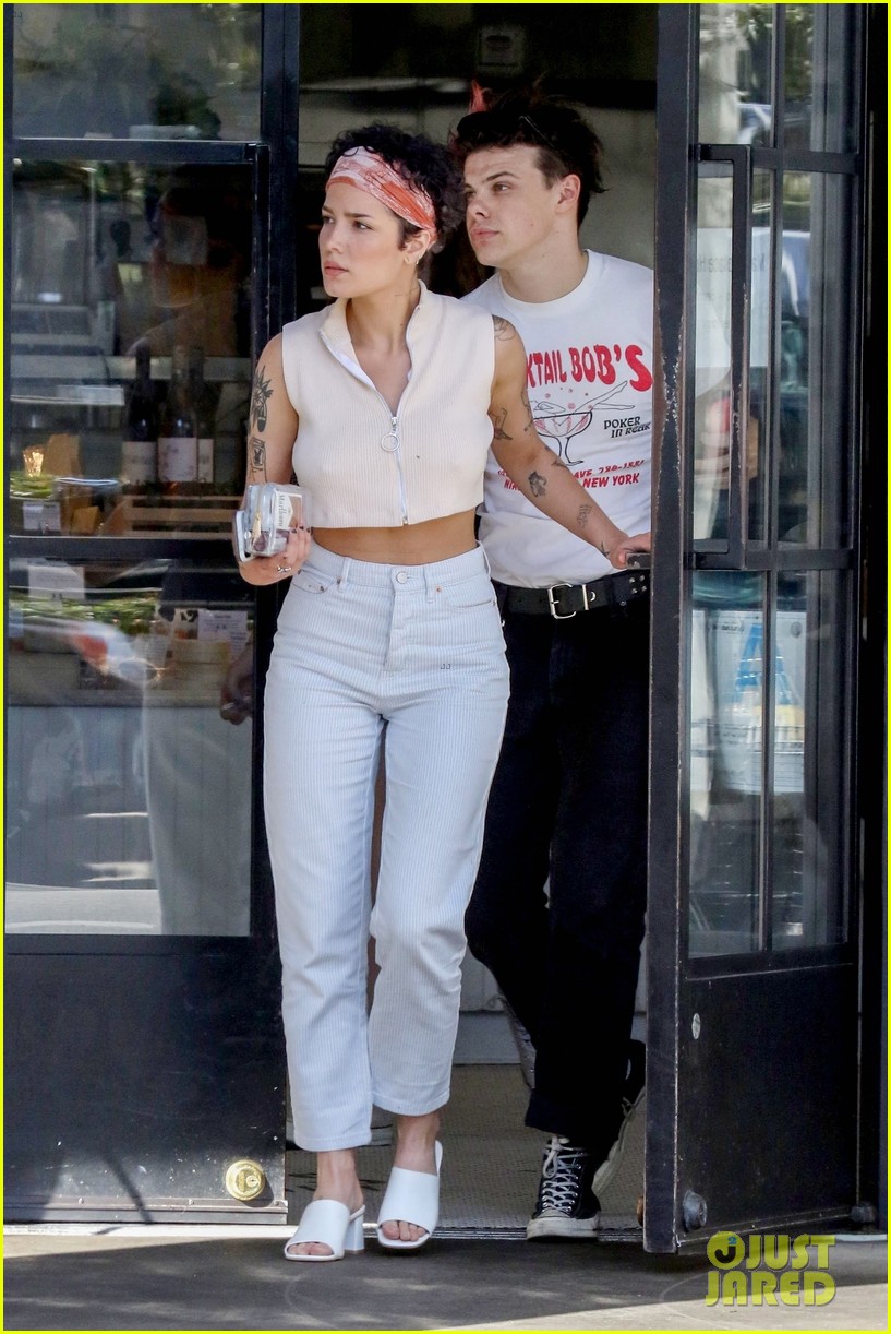 Halsey & Boyfriend Yungblud Step Out for Lunch in L.A.: Photo 4276923 ...